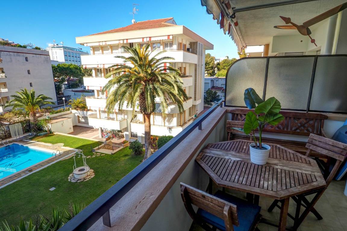 100 M² Apartamento ∙ 3 Habitaciones ∙ 7 Huéspedes - Playa de las Casetas