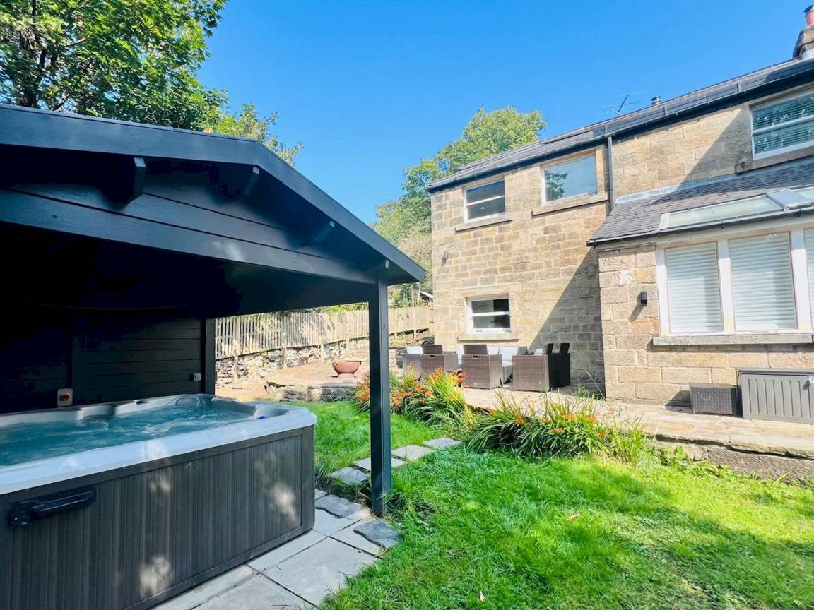 149 M² House ∙ 4 Bedrooms ∙ 7 Guests - Buxton