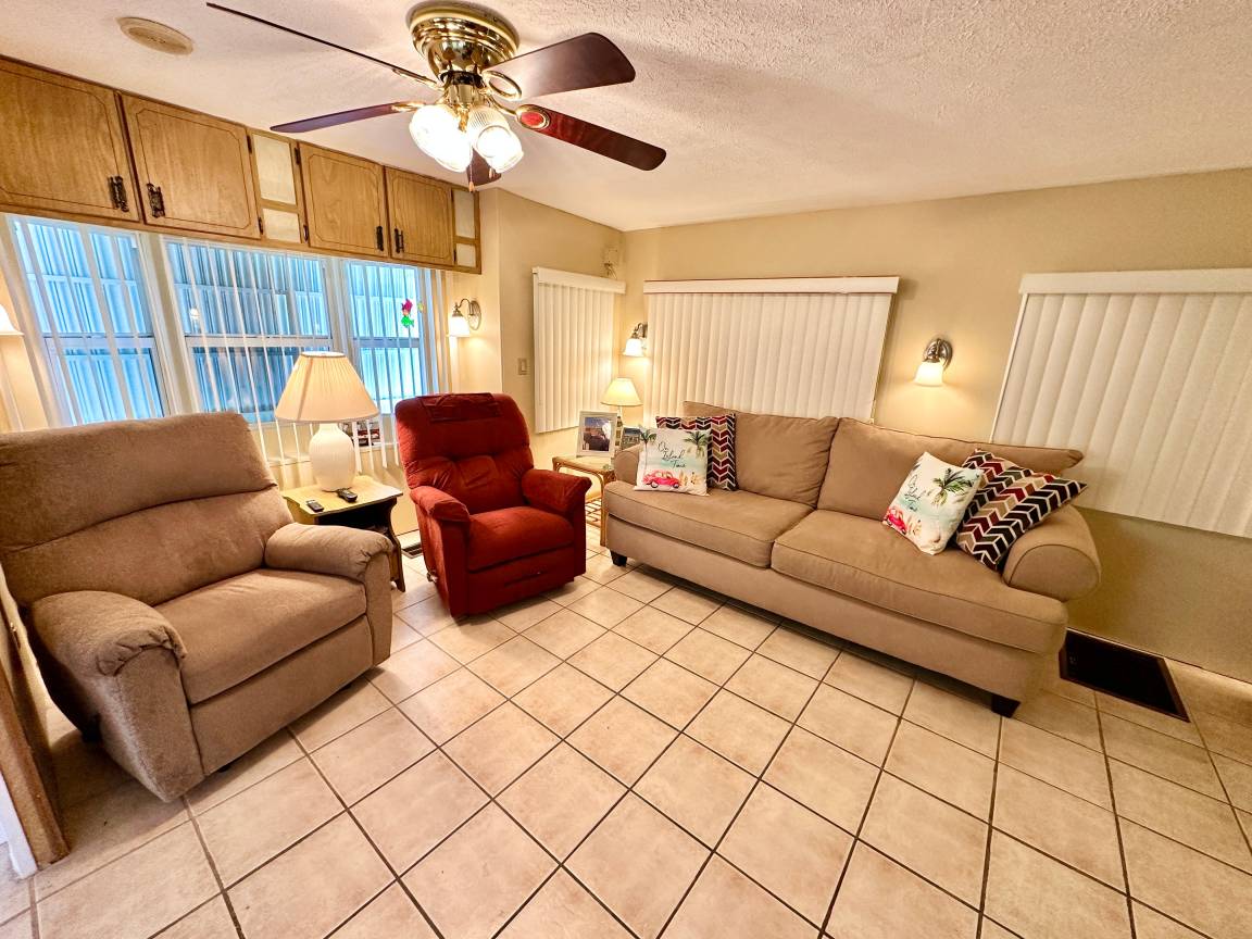 Caravan ∙ 2 Bedrooms ∙ 4 Guests - Florida