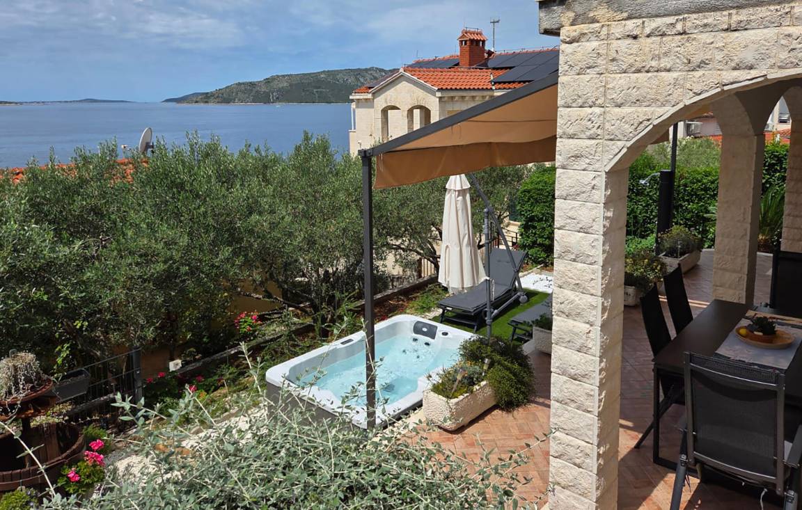 49 M² Apartment ∙ 2 Bedrooms ∙ 4 Guests - Trogir