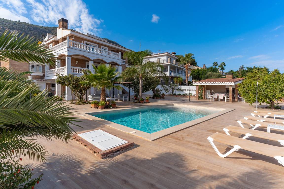 350 M² Villa ∙ 5 Chambres ∙ 12 Personnes - Cártama