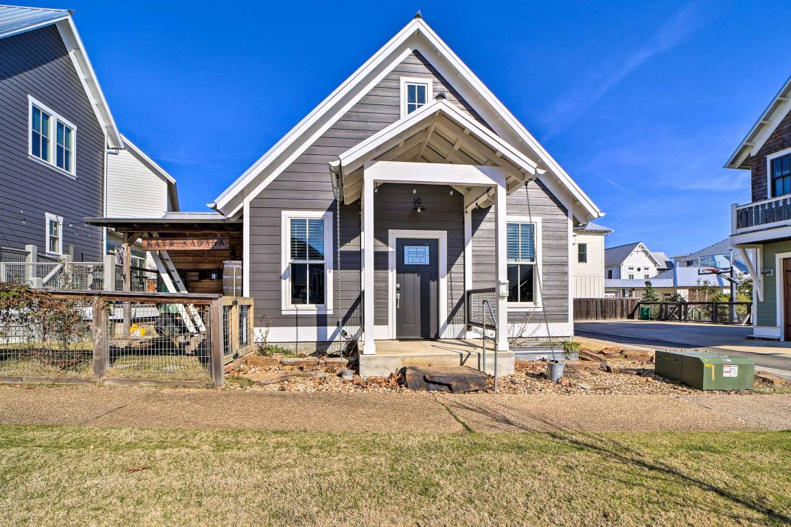 83 M² House ∙ 1 Bedroom ∙ 6 Guests - Carlton Landing