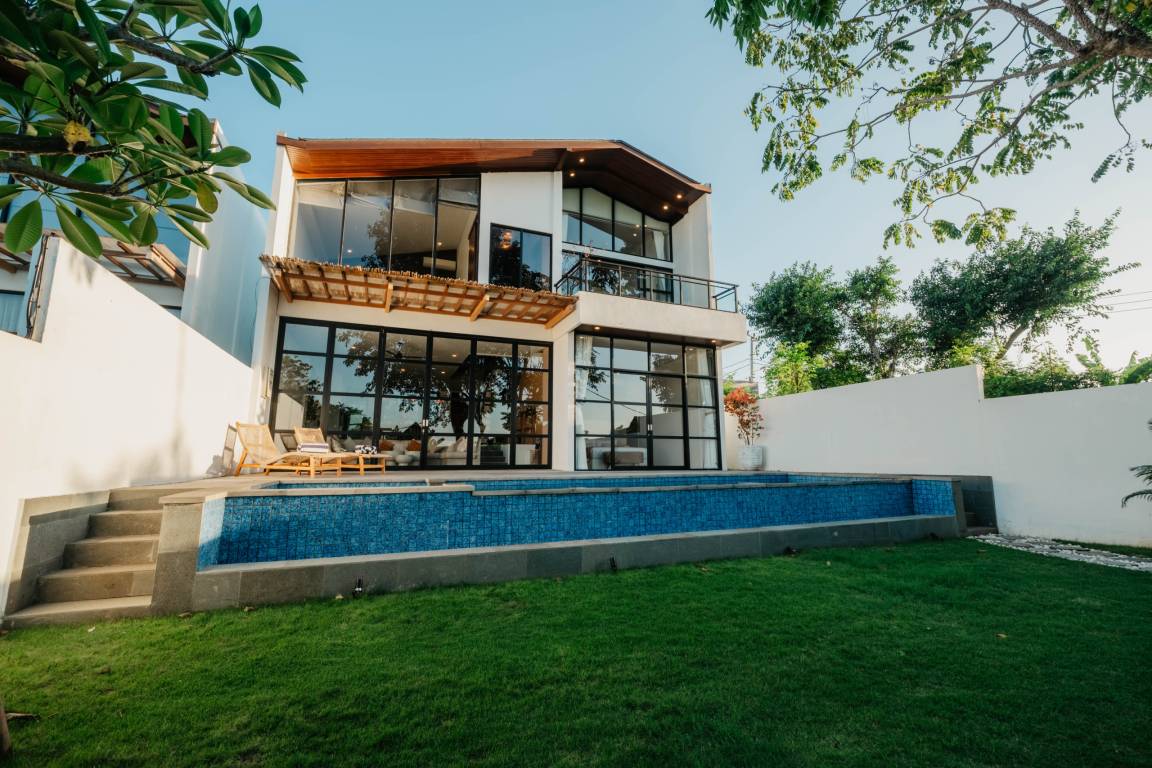 250 M² Villa ∙ 3 Bedrooms ∙ 7 Guests - Uluwatu