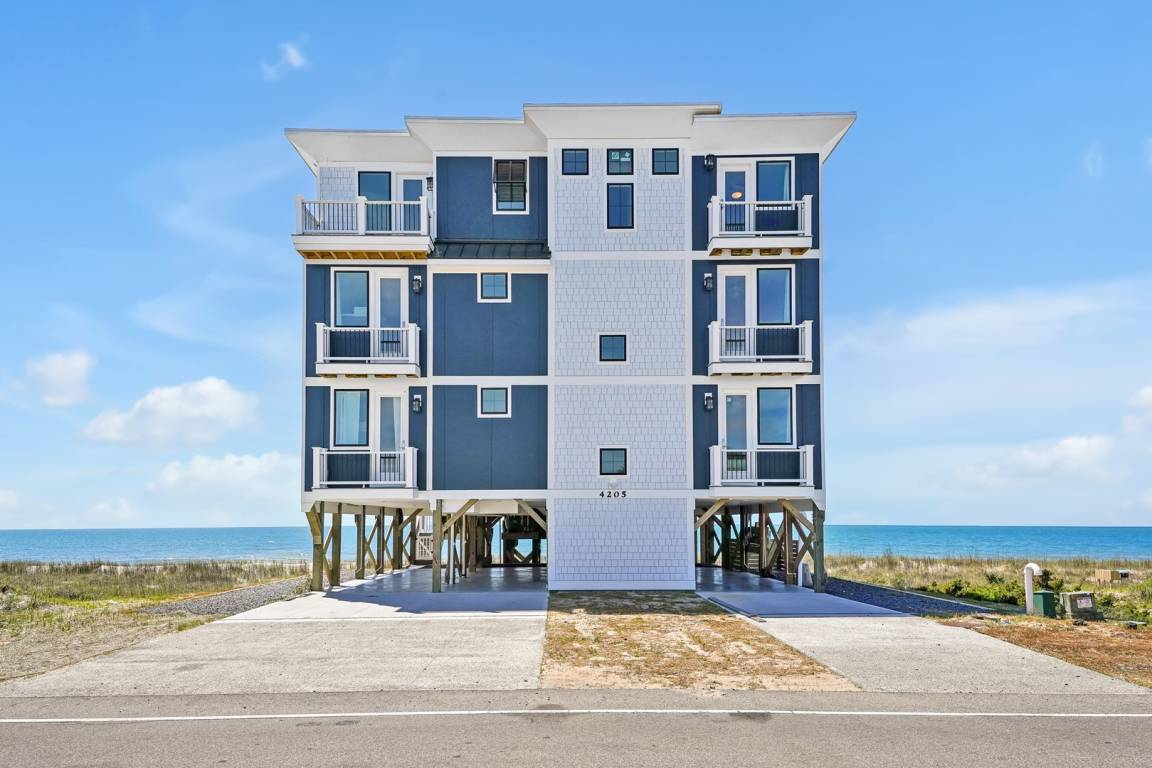 House ∙ 12 Bedrooms ∙ 30 Guests - Holden Beach, NC