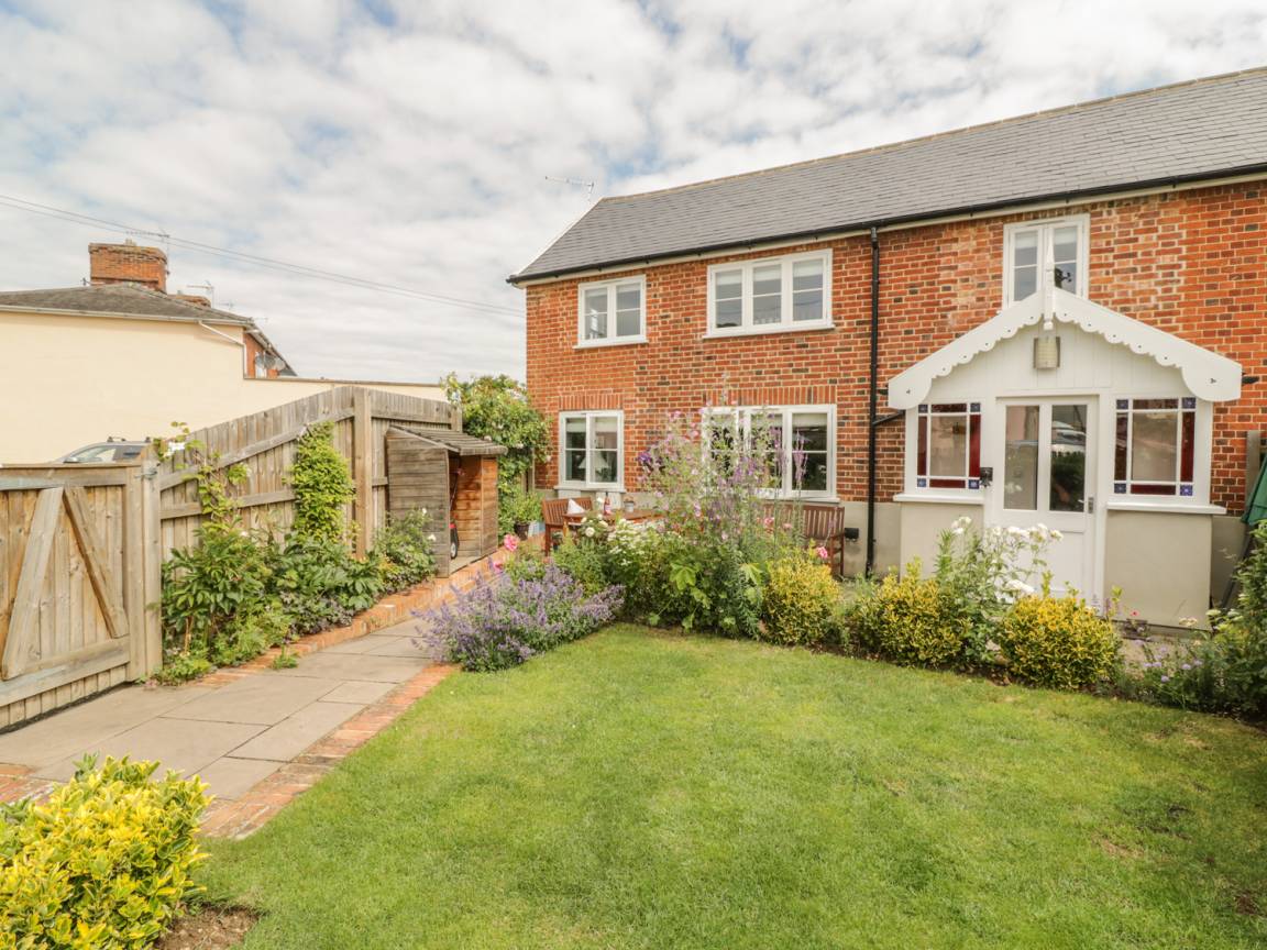 Cottage ∙ 3 Bedrooms ∙ 6 Guests - Essex