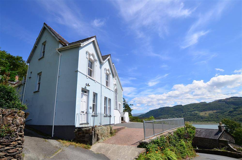 Cottage ∙ 4 Bedrooms ∙ 7 Guests - Dolgellau