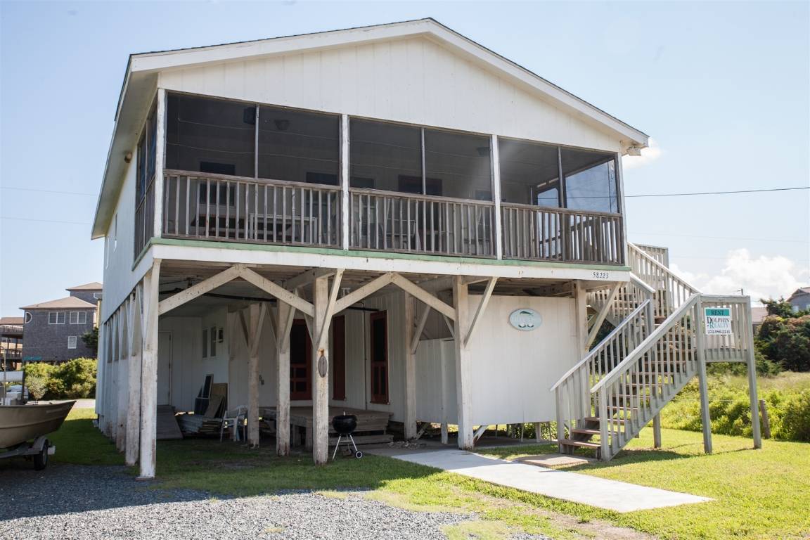 Cottage ∙ 4 Bedrooms ∙ 12 Guests - Hatteras, NC