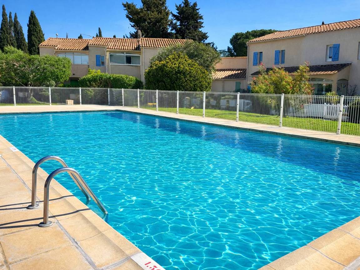 25 M² Appartement ∙ 1 Slaapkamer ∙ 4 Gasten - La Londe-les-Maures