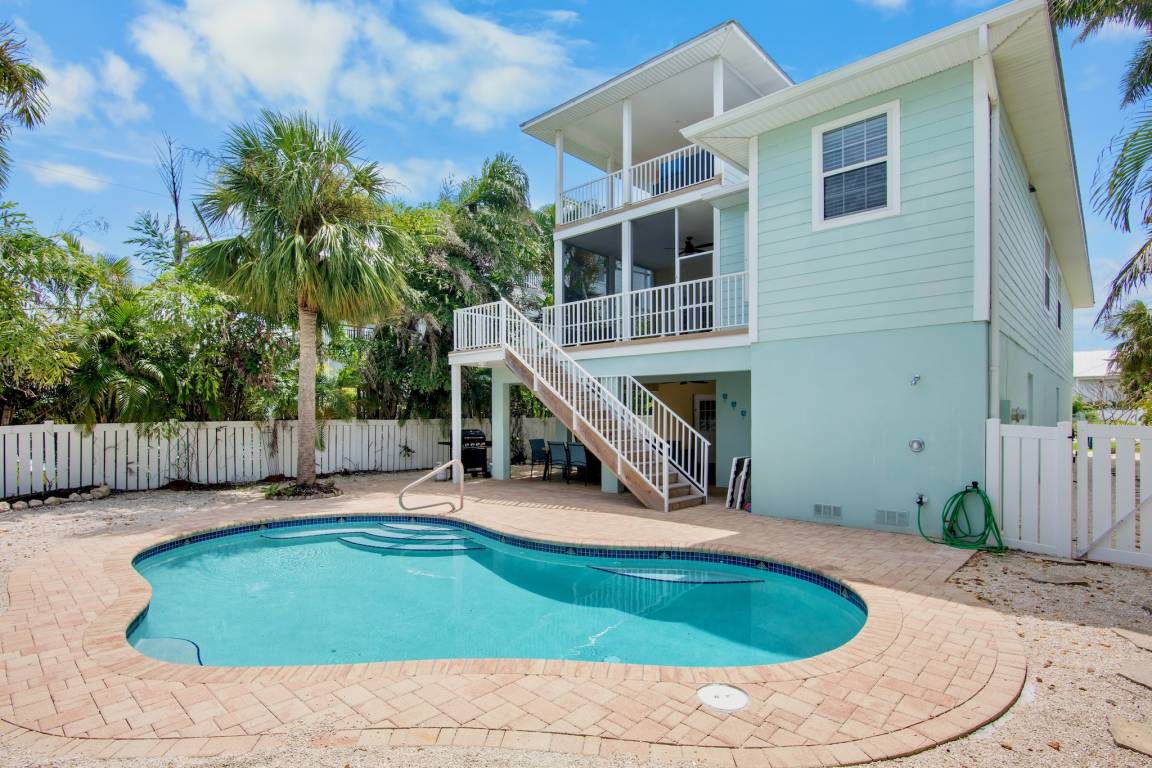 House ∙ 3 Bedrooms ∙ 8 Guests - Anna Maria, FL
