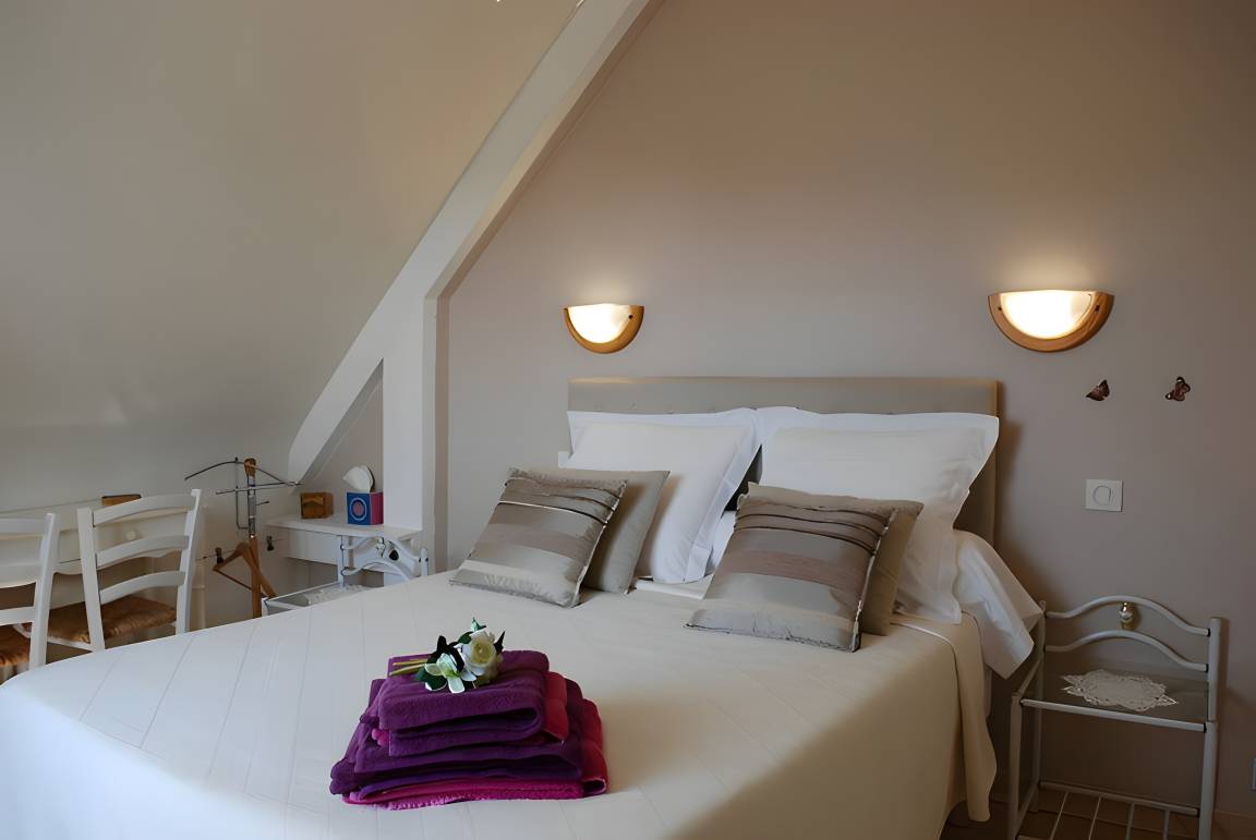 18 M² Chambre D'hôtes ∙ 1 Chambre ∙ 2 Personnes - Le Vivier-sur-Mer