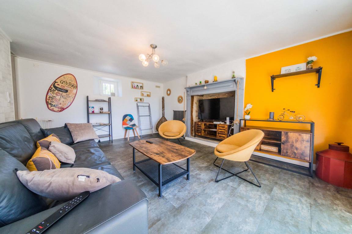 90 M² Villa ∙ 2 Chambres ∙ 6 Personnes - Collonges-la-Rouge