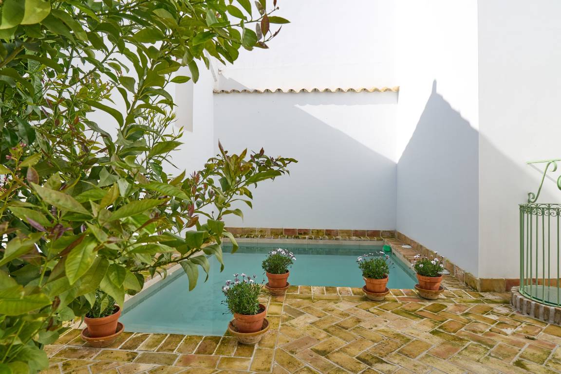 860 M² Casa ∙ 7 Habitaciones ∙ 16 Huéspedes - Montilla