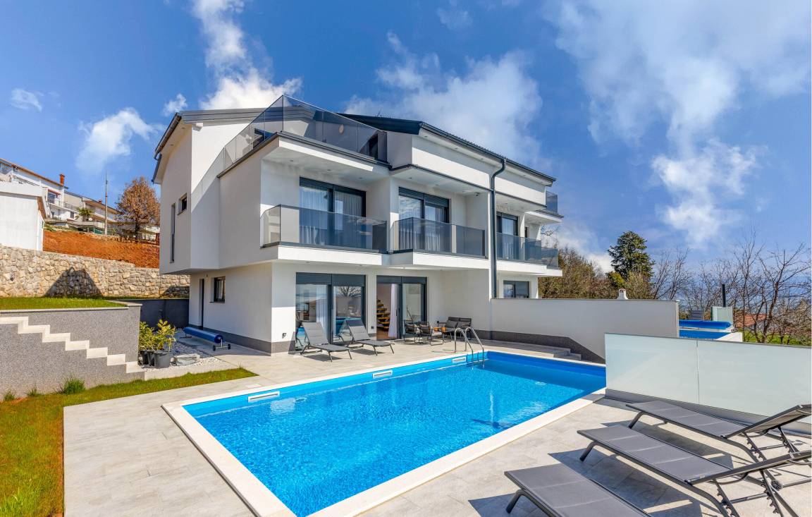 130 M² Maisonette ∙ 4 Bedrooms ∙ 8 Guests - Mošćenička Draga
