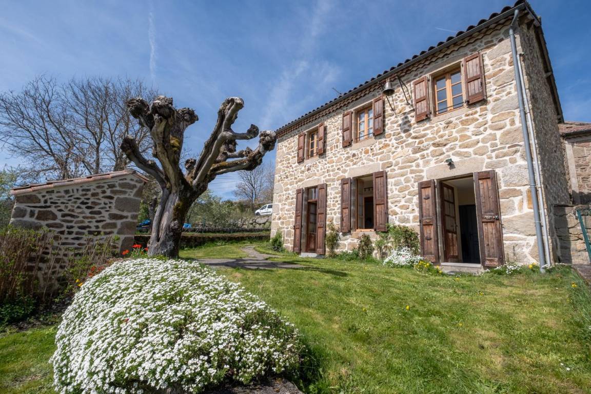 65 M² Gîte ∙ 3 Chambres ∙ 5 Personnes - Lozère