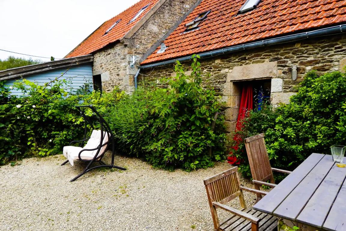 75 M² Maison De Vacances ∙ 2 Chambres ∙ 4 Personnes - Landivisiau