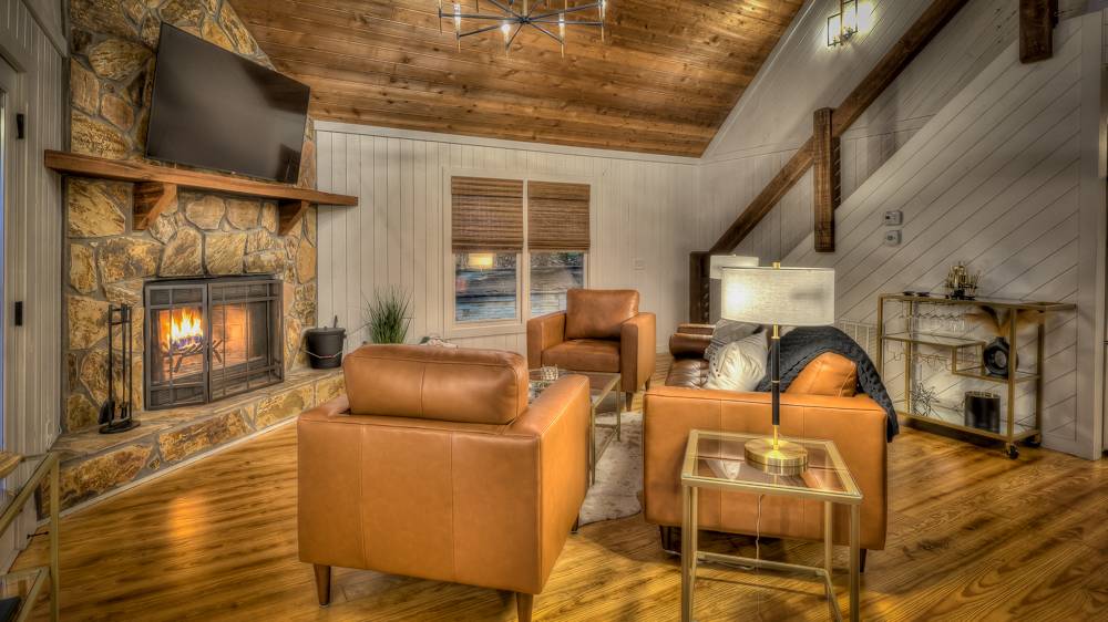 Cabin ∙ 2 Bedrooms ∙ 4 Guests - Nottely Lake, GA