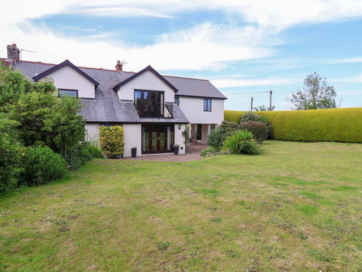 Cottage ∙ 5 Bedrooms ∙ 10 Guests - Shaldon
