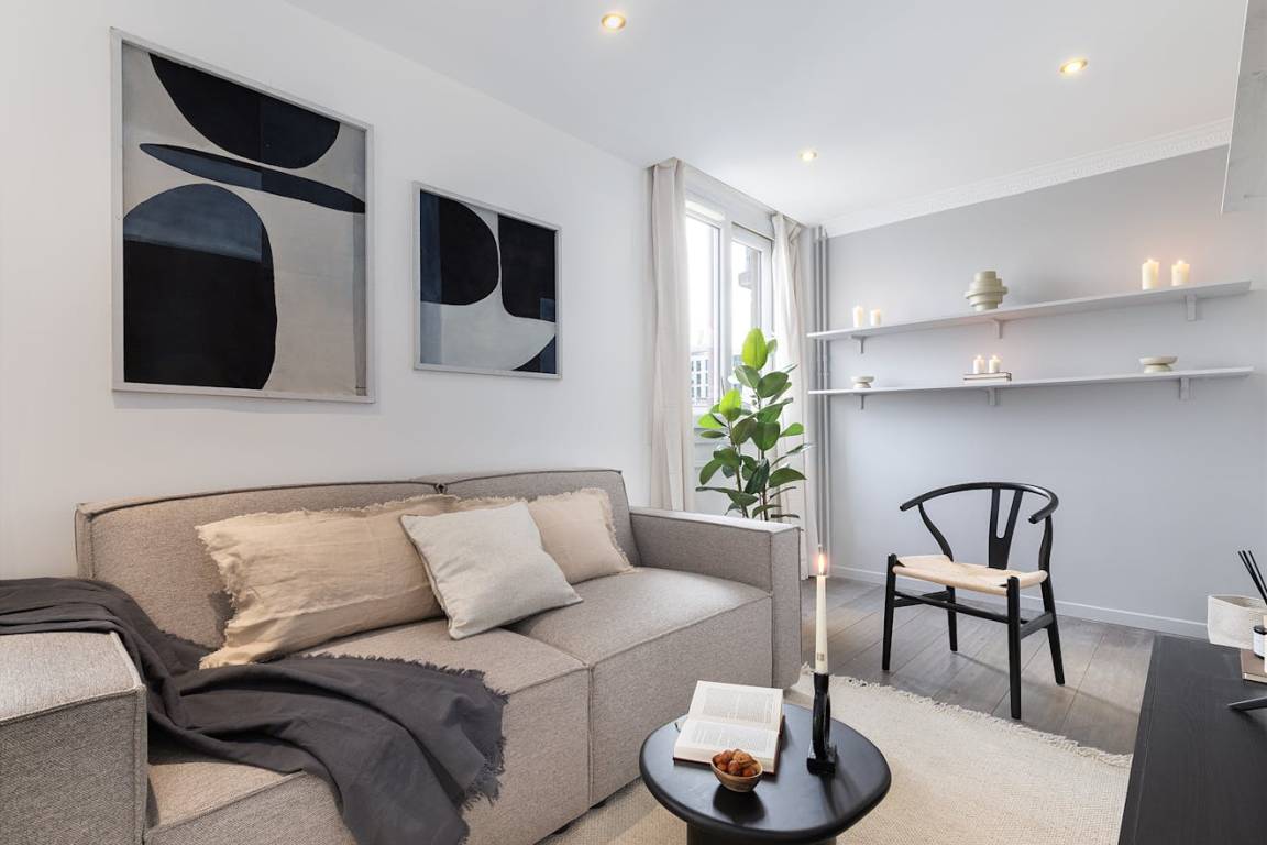 97 M² Apartment ∙ 3 Bedrooms ∙ 6 Guests - Versailles