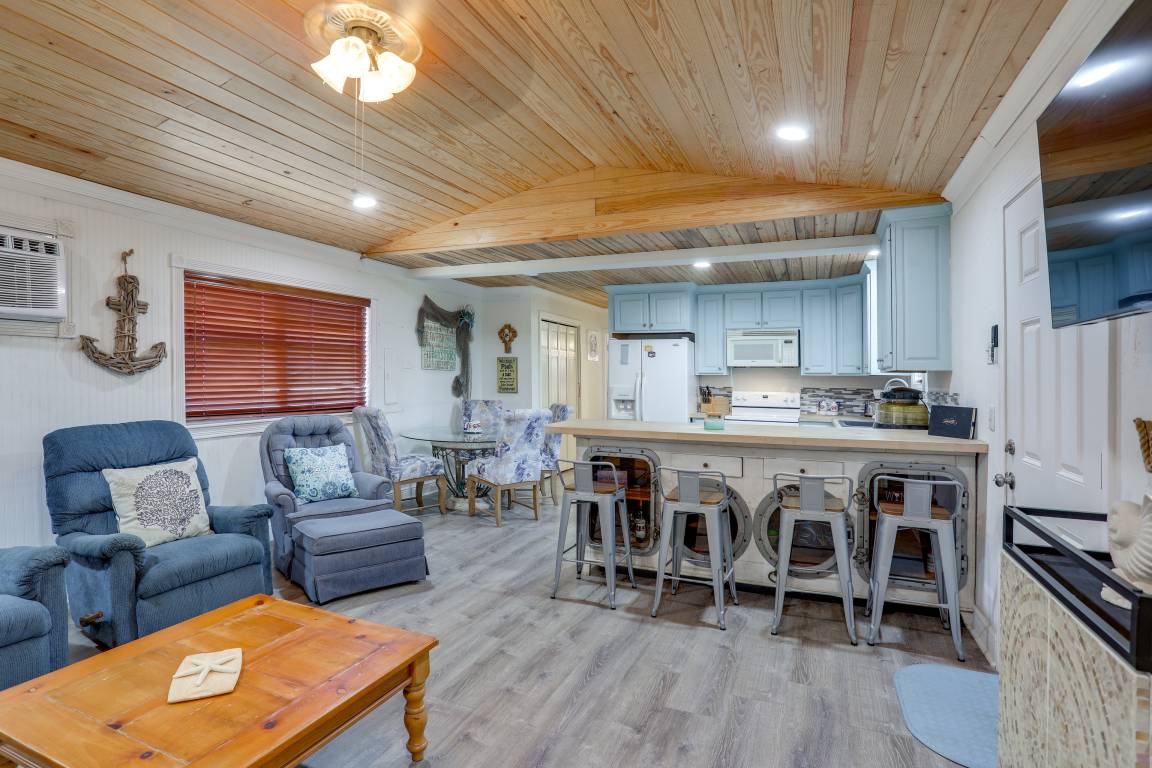 100 M² House ∙ 2 Bedrooms ∙ 8 Guests - Grand Isle, LA