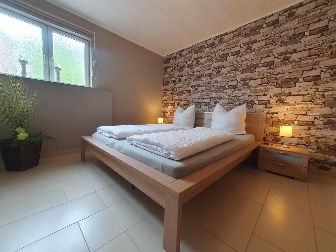 70 M² Ferienwohnung ∙ 2 Schlafzimmer ∙ 4 Gäste - Ellenz-Poltersdorf