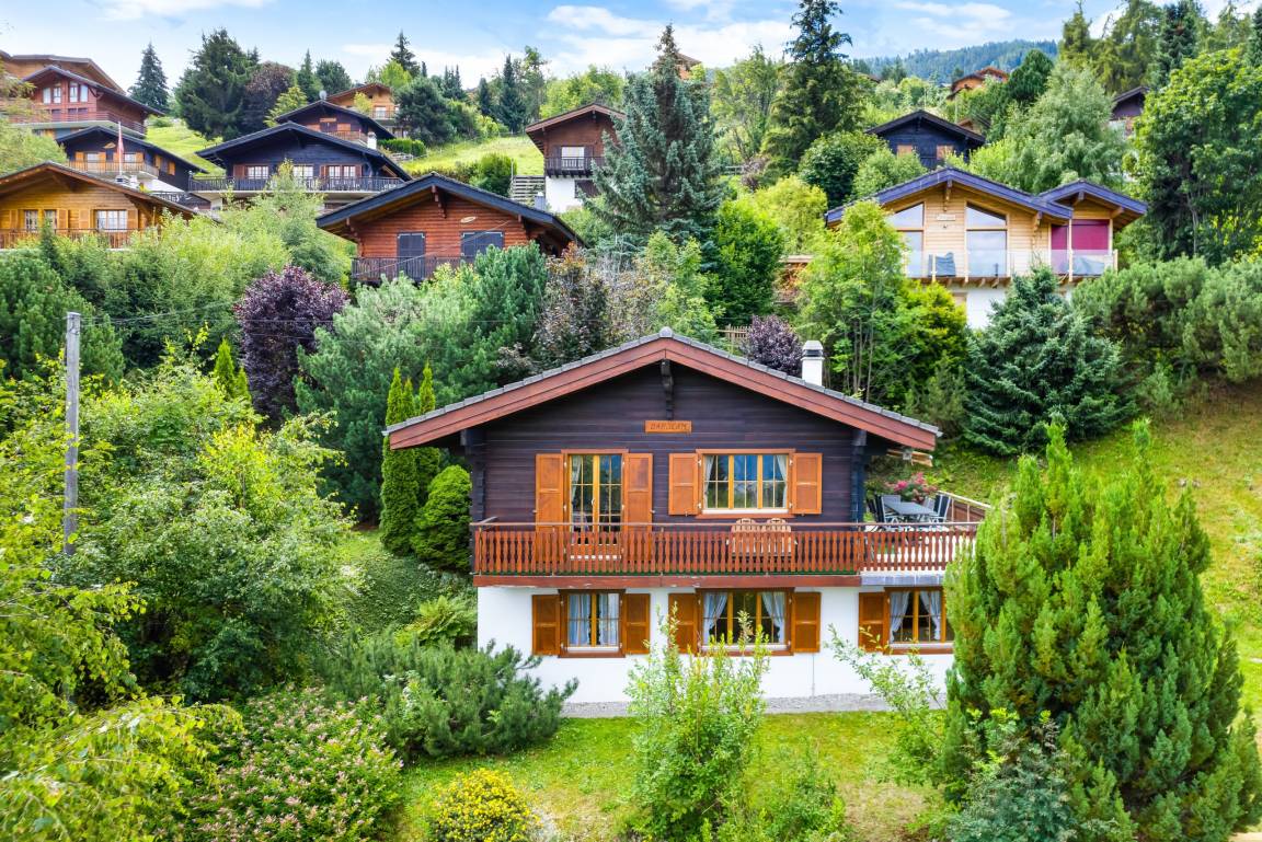 90 M² Chalet ∙ 4 Bedrooms ∙ 8 Guests - Gryon