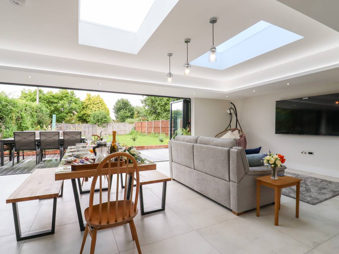 Cottage ∙ 4 Bedrooms ∙ 8 Guests - Marlow