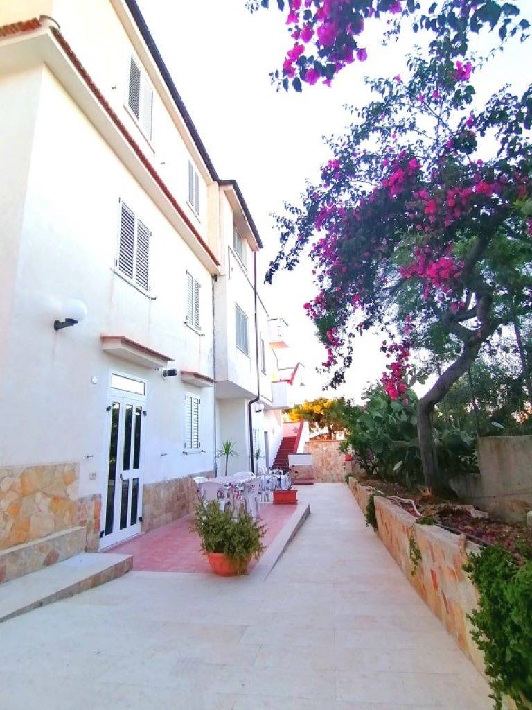 110 M² Villa ∙ 3 Chambres ∙ 12 Personnes - Vieste