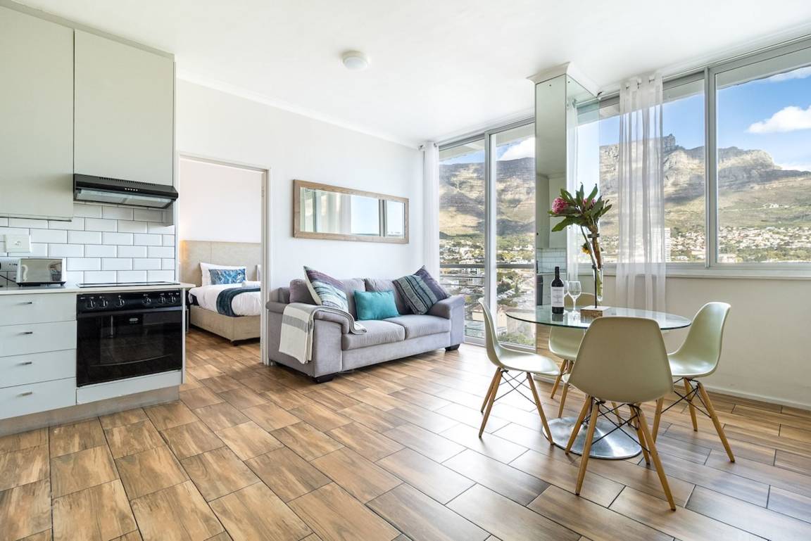 Apartment ∙ 1 Bedroom ∙ 4 Guests - Camps Bay