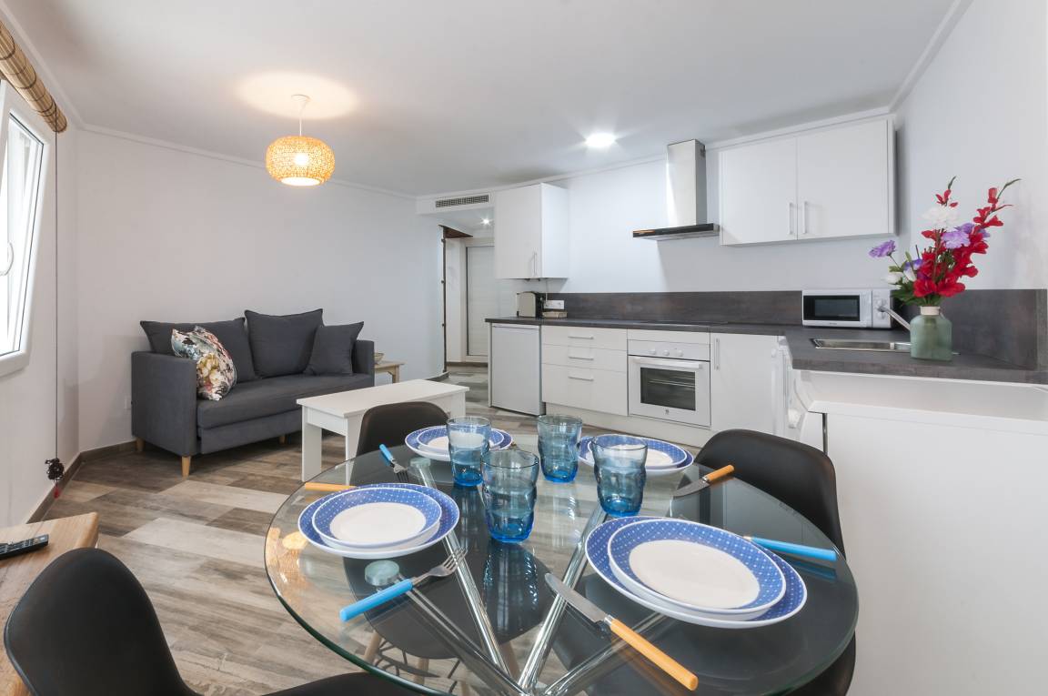 50 M² Apartamento ∙ 2 Habitaciones ∙ 4 Huéspedes - Jávea