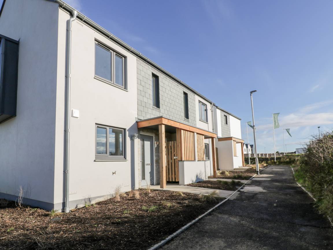 Cottage ∙ 2 Bedrooms ∙ 4 Guests - Fistral Beach