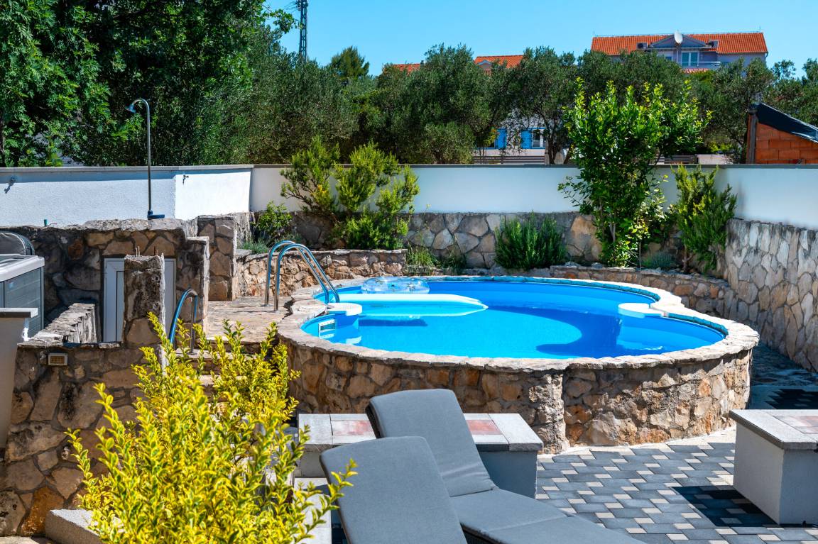 280 M² Ferienhaus ∙ 5 Schlafzimmer ∙ 14 Gäste - Pirovac