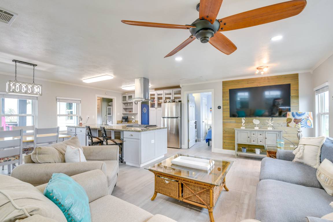 123 M² House ∙ 2 Bedrooms ∙ 6 Guests - Crystal Beach, TX