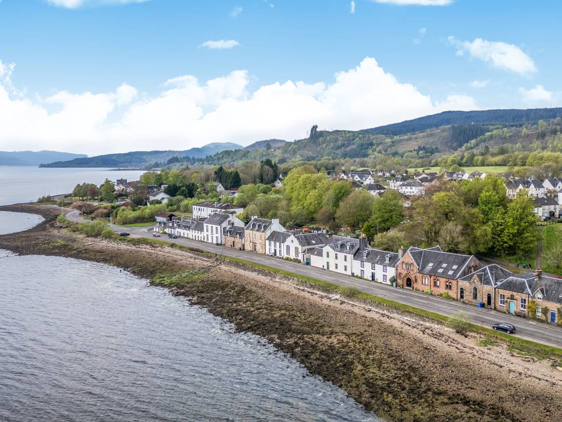 Mökki ∙ 9 Makuuhuonetta ∙ 18 Vierasta - Inveraray