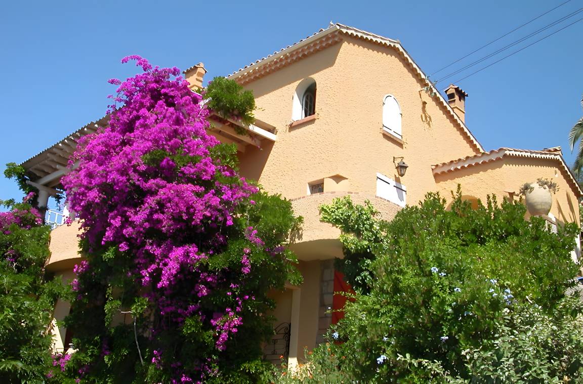 25 M² Pousada (B&b) ∙ 1 Quarto ∙ 2 Hóspedes - Le Lavandou