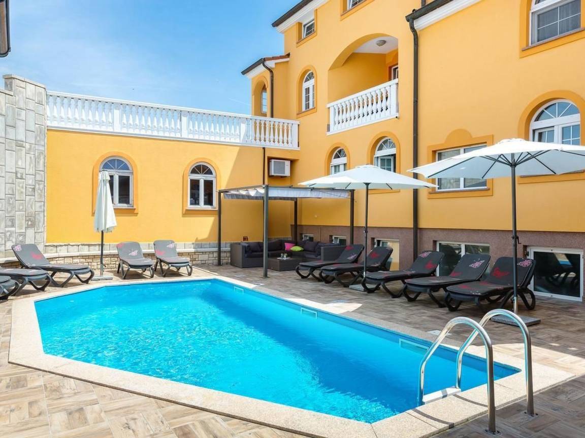 100 M² Apartamento ∙ 2 Habitaciones ∙ 5 Huéspedes - Medulin