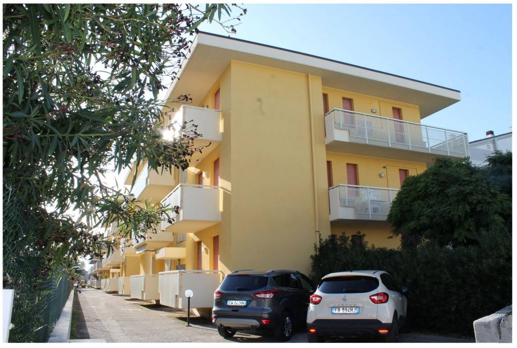 75 M² Appartamento Vacanza ∙ 2 Camere Da Letto ∙ 7 Ospiti - Alba Adriatica