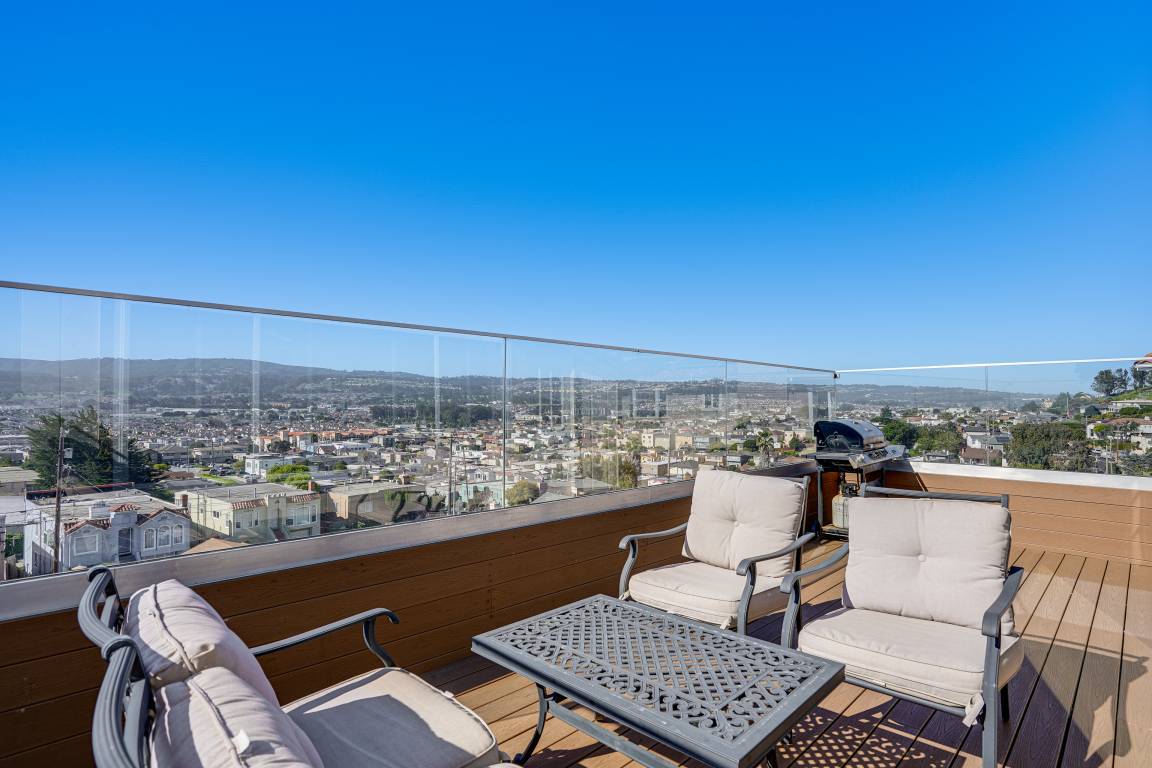 260 M² House ∙ 4 Bedrooms ∙ 8 Guests - Daly City, CA