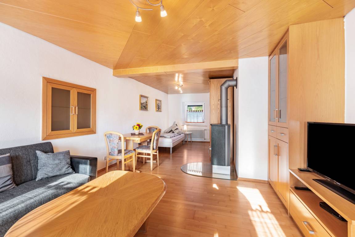 70 M² Ferienwohnung ∙ 1 Schlafzimmer ∙ 4 Gäste - Engen