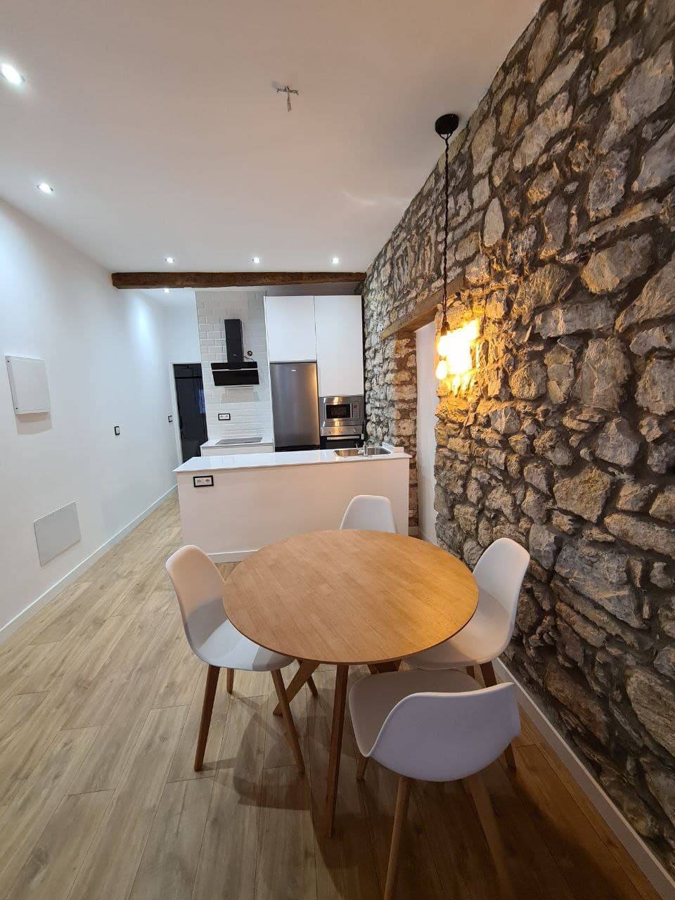 115 M² Appartement ∙ 4 Chambres ∙ 9 Personnes - Gijón