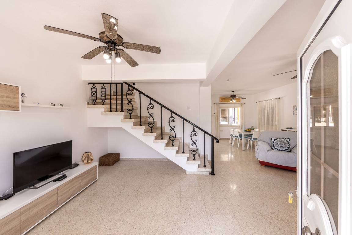 100 M² Villa ∙ 3 Bedrooms ∙ 6 Guests - Nissi Beach