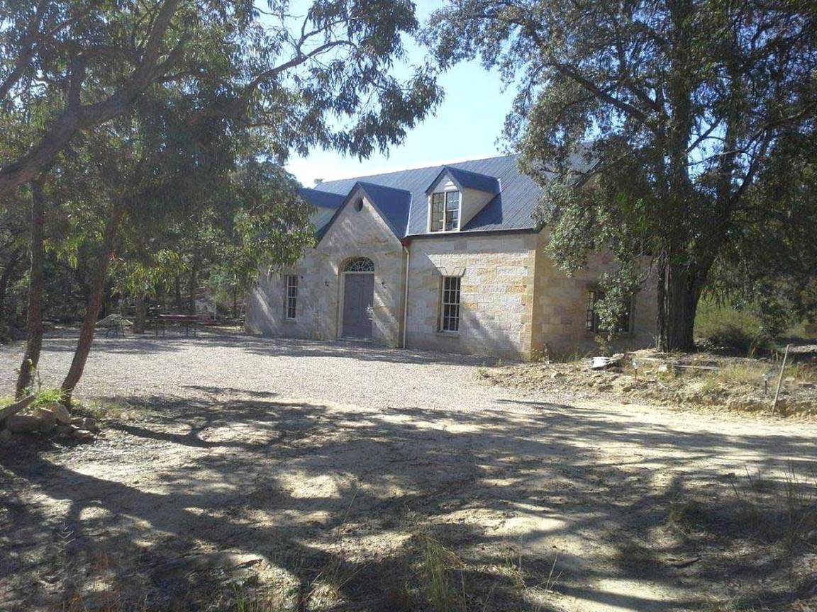 House ∙ 1 Bedroom ∙ 4 Guests - Kurrajong