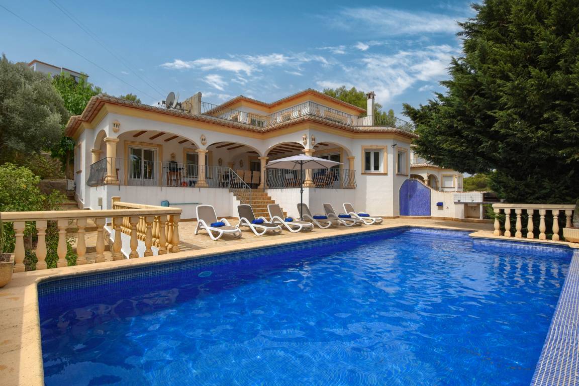 180 M² Ferienhaus ∙ 3 Schlafzimmer ∙ 8 Gäste - Xàbia