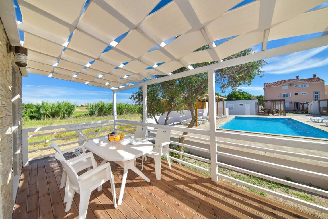 40 M² Ferienhaus ∙ 2 Schlafzimmer ∙ 4 Gäste - Nin