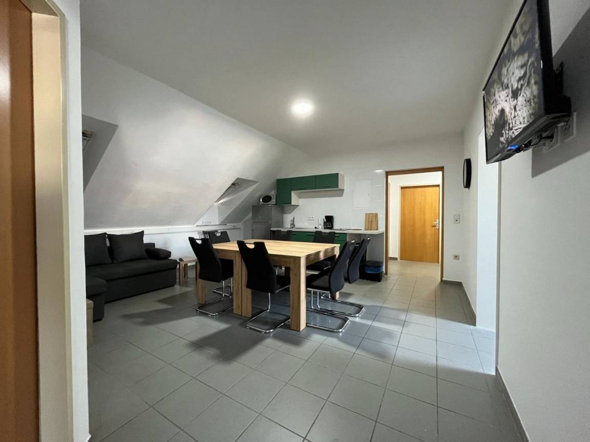 88 M² Apartment ∙ 3 Bedrooms ∙ 8 Guests - Sankt Pölten