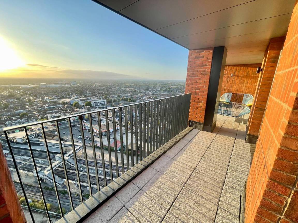 90 M² Apartment ∙ 3 Bedrooms ∙ 6 Guests - Hayes