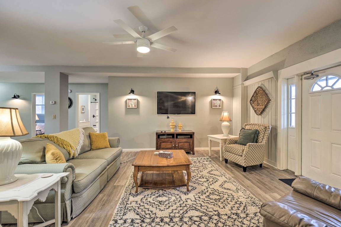 195 M² Apartment ∙ 3 Bedrooms ∙ 6 Guests - Dundee, NY