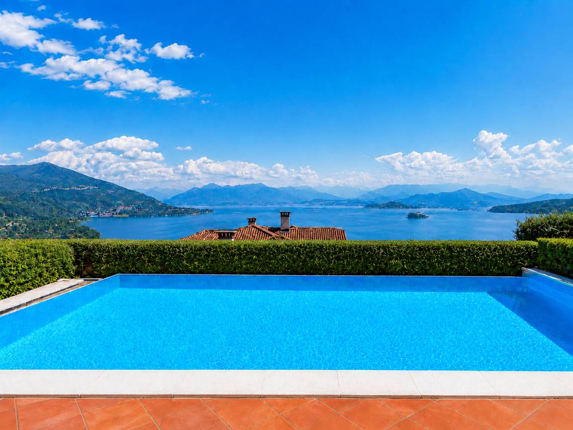 200 M² Villa ∙ 4 Chambres ∙ 8 Personnes - Orta San Giulio