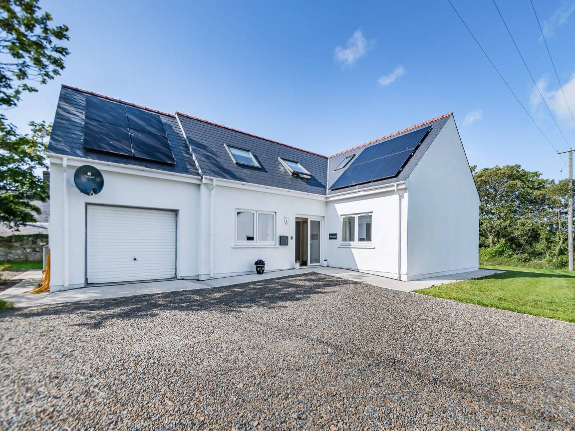 Cottage ∙ 4 Bedrooms ∙ 8 Guests - Solva