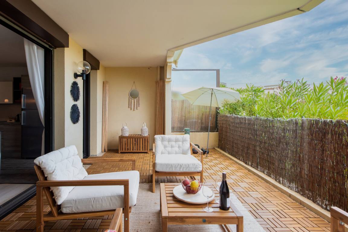 75 M² Apartamento ∙ 2 Habitaciones ∙ 4 Huéspedes - Niza