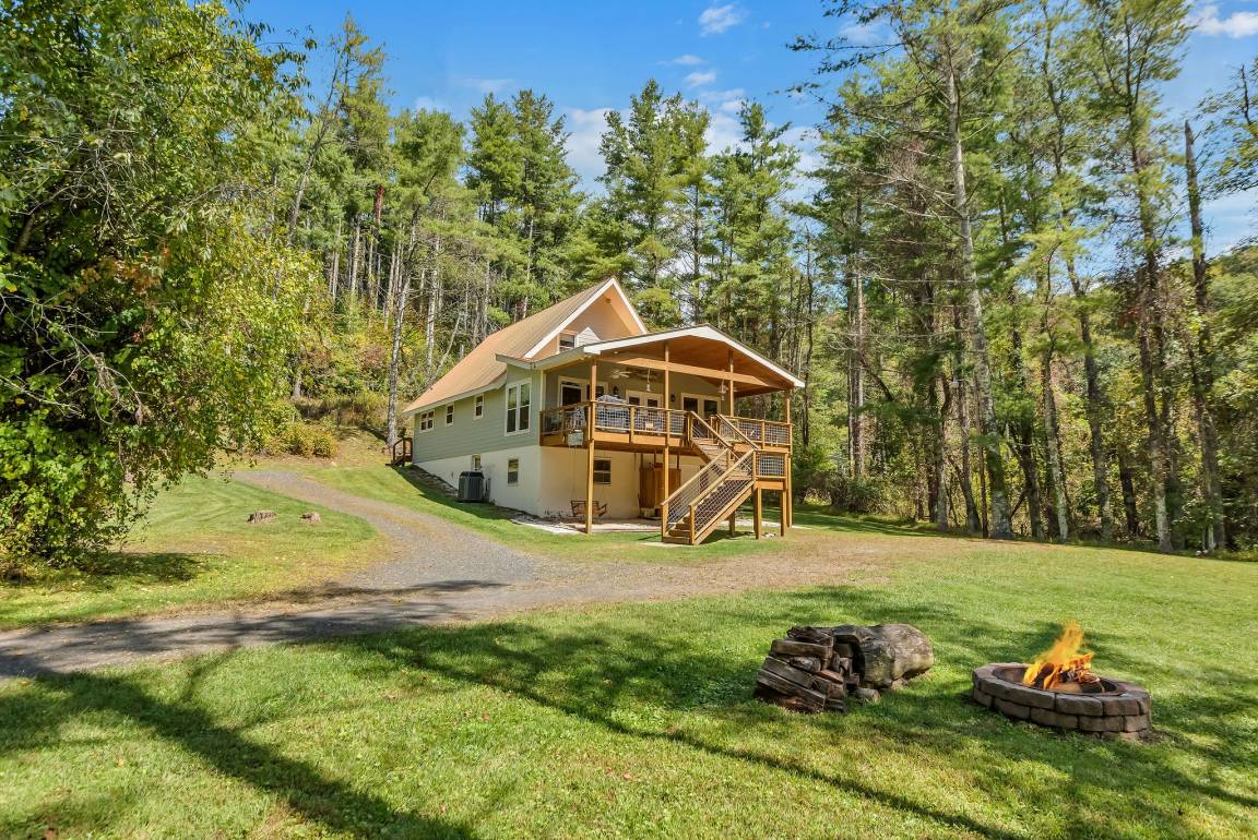 Chalet ∙ 4 Schlafzimmer ∙ 10 Gäste - North Carolina